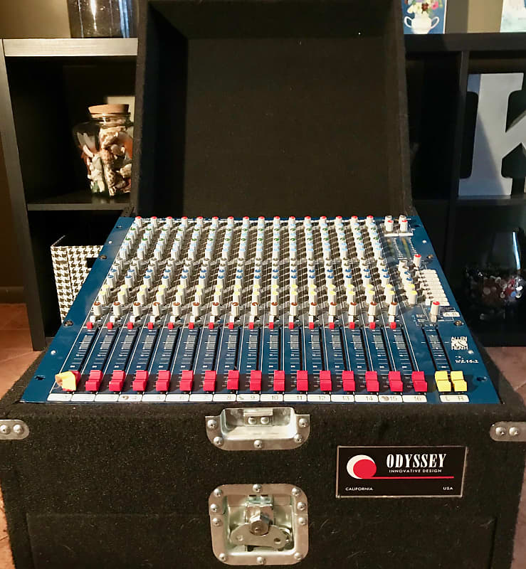 Allen & Heath WZ 16:2 MixWizard 16-Channel Mixer w/roadcase | Reverb