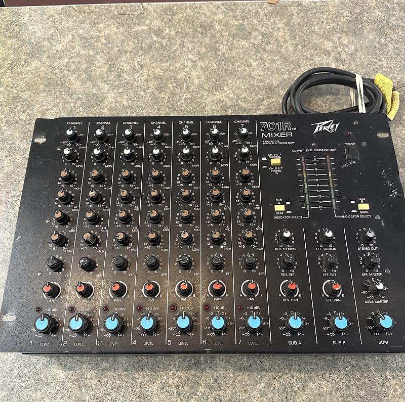 Peavey 701R Professional rack Mixer | Reverb