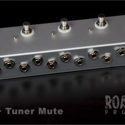 Axess Junction Box Patch Box Dual Buffer Pedal Input | Reverb Canada