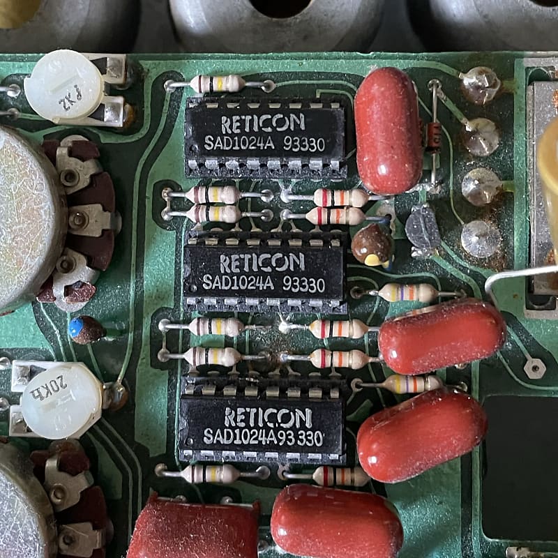 Reticon SAD1024A Analog BBD Chip - 2 of 3 | Reverb