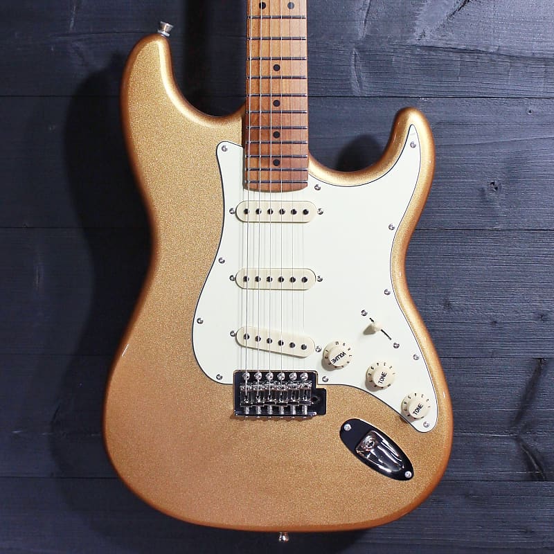 Jet JS-300-GD Metallic Gold S-Style w/ Deluxe Gig Bag | Reverb