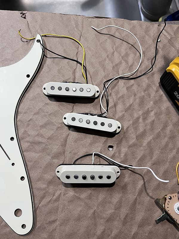 Squier Stratocaster Pickups 2020 - White | Reverb
