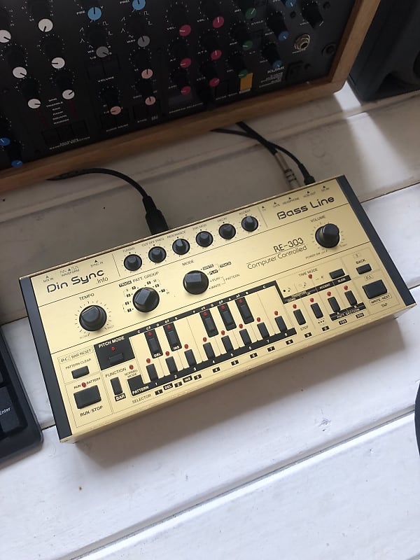 DinSync Re- 303 | Reverb