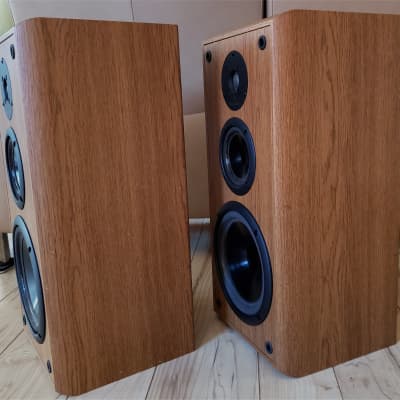 Infinity Reference Three 3-way Vintage Bookshelf Speakers | Reverb