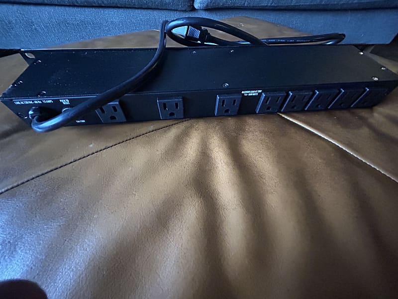 Furman M-8x2 8 Outlet Power Conditioner 2023 | Reverb