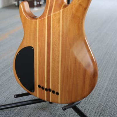 Peavey Grind BXP 6-String Neck-Thru Natural Electric Bass | Reverb