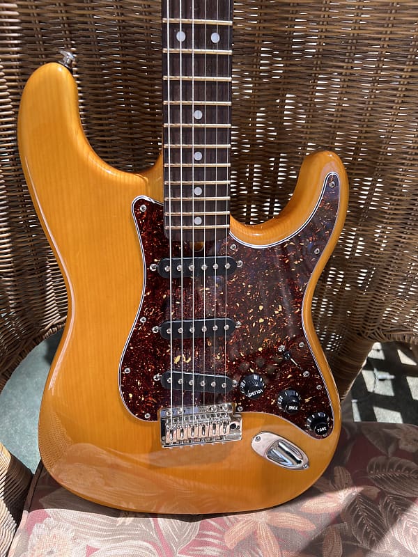 2024 C.P. Thornton custom HTL strat Homage to Leo electric | Reverb