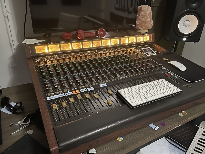 Yamaha RM1608 Vintage Mix Console | Reverb