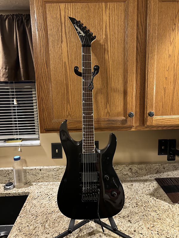 Jackson DKMG with Jackson hard shell case | Reverb