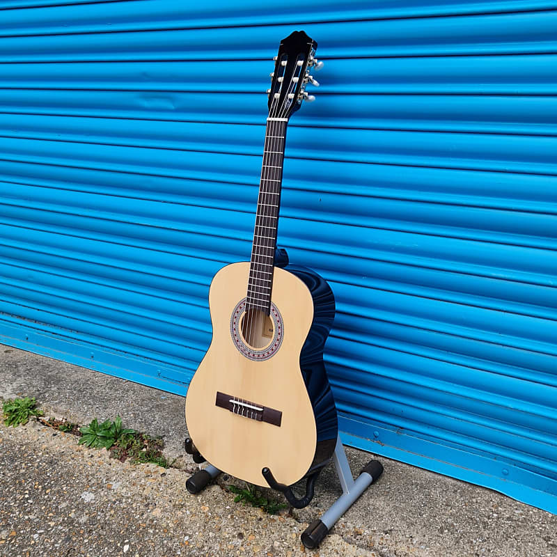 Pure Tone Classical Guitar (incl. Gigbag & Tuition Book) | Reverb UK