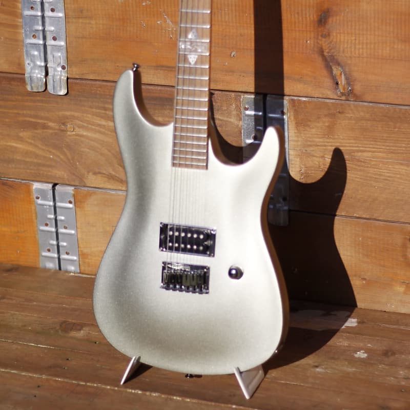 Fender Showmaster Celtic H | Reverb