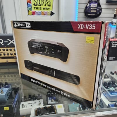 Line 6 XD-V35 Digital Wireless Handheld Microphone System | Reverb