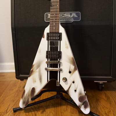 GIBSON TOM DELONGE SIGNATURE electric guitars