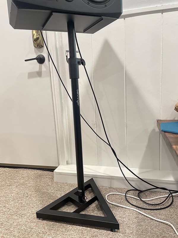 Behringer SM5002 speaker stand 2023 - Black | Reverb