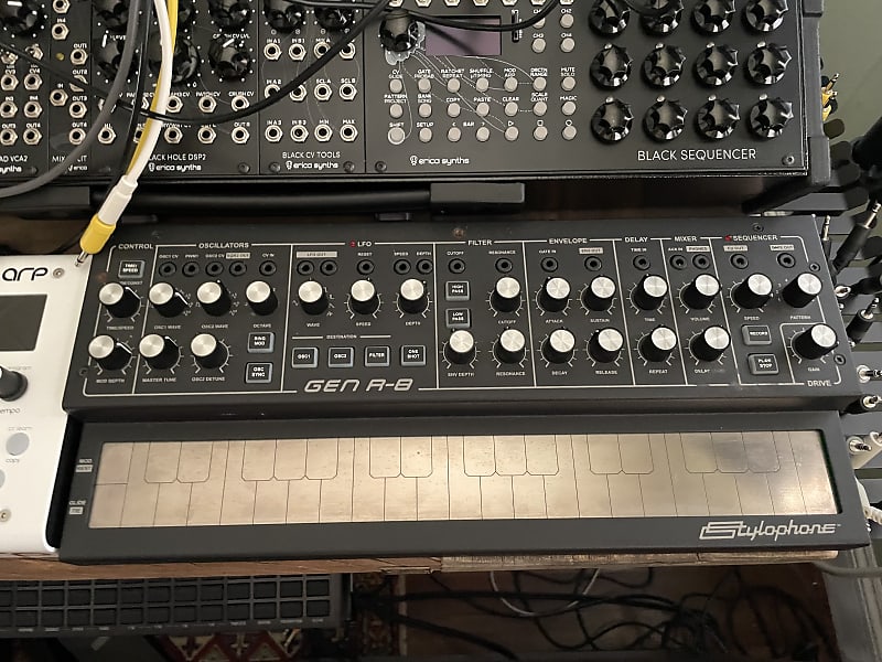 Stylophone Gen-R8 | Reverb