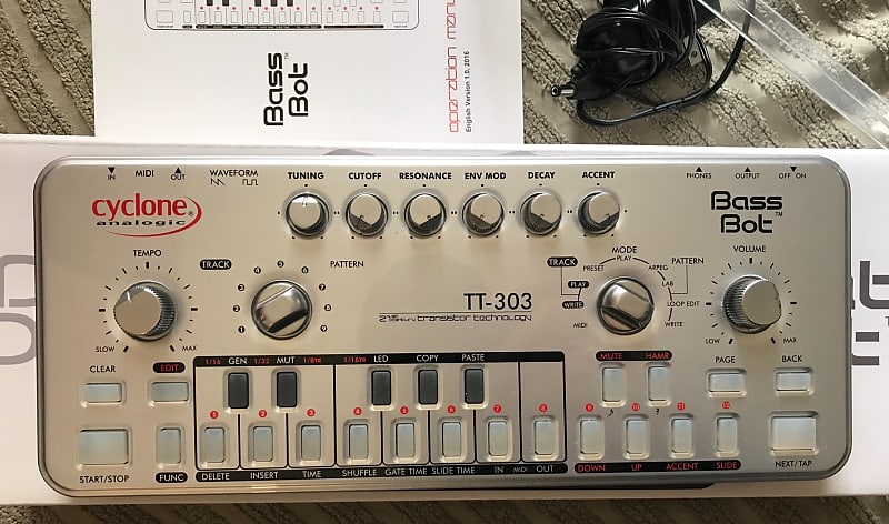 Cyclone Analogic TT-303 MK2 - TB clone acid | Reverb