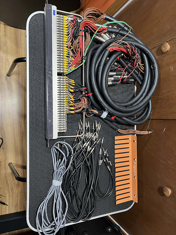 Switchcraft TTP96ASFNX 96 point TT patchbay Black | Reverb