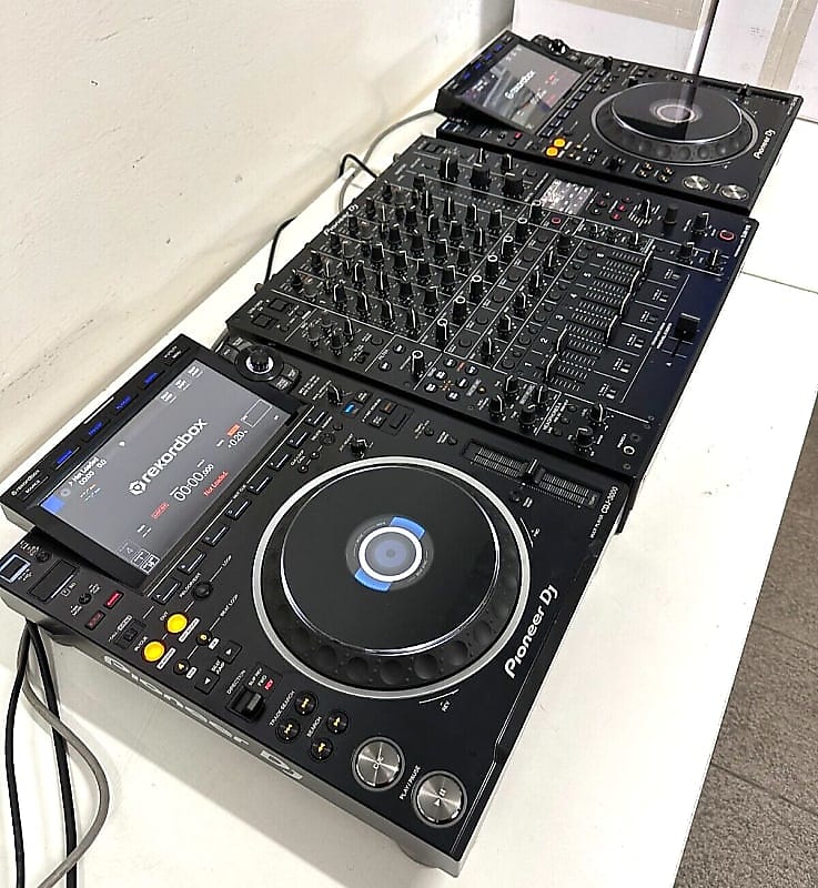 2x Pioneer CDJ-3000 Multi Player + DJM-V10 Professional DJ | Reverb
