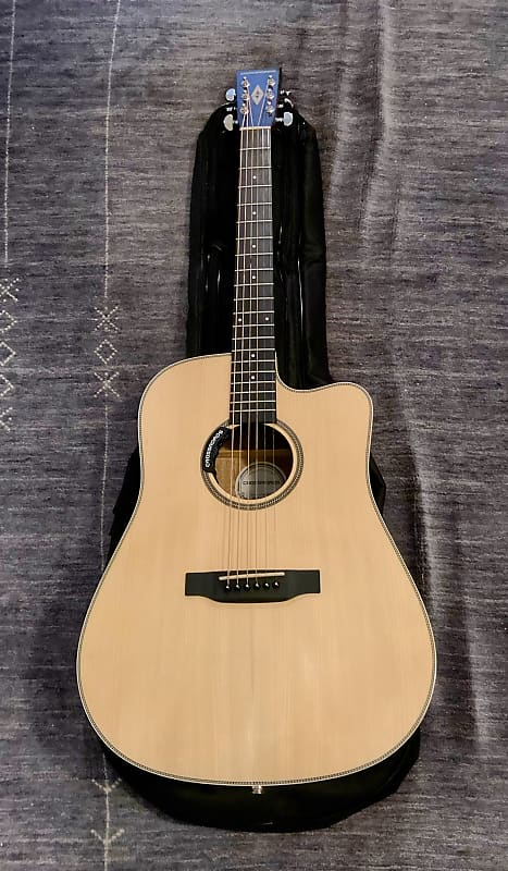 VV: '24 MINT Crossroads C80-CS-EQ dreadnought guitar with | Reverb