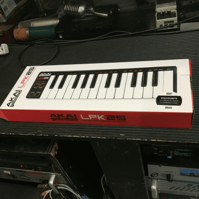 Akai LPK25 | Reverb