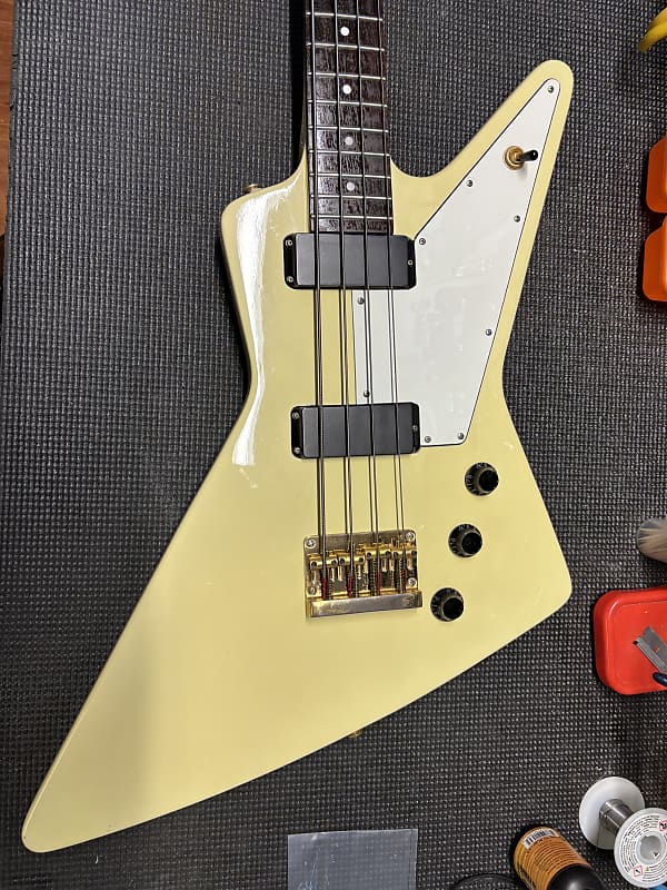 Epiphone Explorer Bass 1998 - Alpine White | Reverb