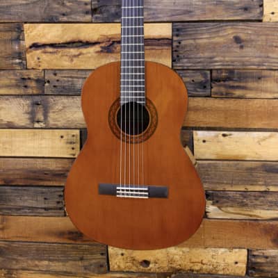 Yamaha C40 | Reverb Canada