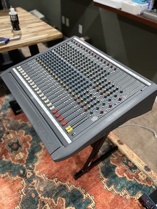 Soundcraft Delta 200 DLX16 | Reverb