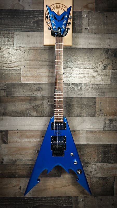 Dean CBV 1122 Corey Beaulieu of Trivium Signature V 2000s | Reverb