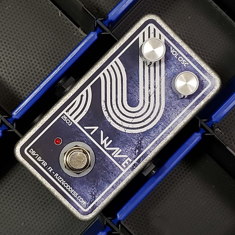 || OFFICIAL || devi ever : fx - A Wave - gated oscillating | Reverb UK