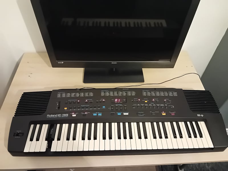 Roland E-38 Intelligent keyboard Mid 90s - Black | Reverb UK