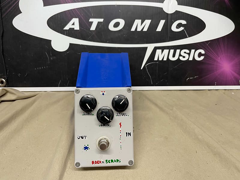 Rock'n Scraps Fuzz Pedal - runs on battery only | Reverb