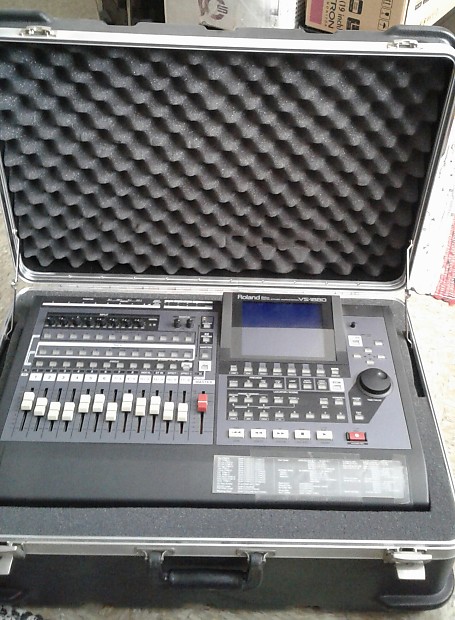 Roland VS-1880 w/Roland Case & CD Burner - Excellent/Mint | Reverb