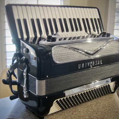 Universal Electric Accordion Made in Italy 120 Bass Piano | Reverb
