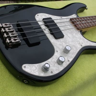 Peavey USA Axcelerator 2-T Electric Bass (2tek bridge) | Reverb
