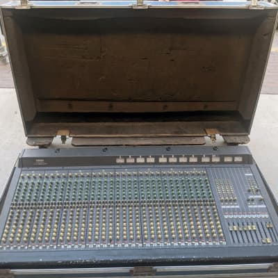 Yamaha Mc3210M Mixing Console with Keal Case Flightcase | Reverb