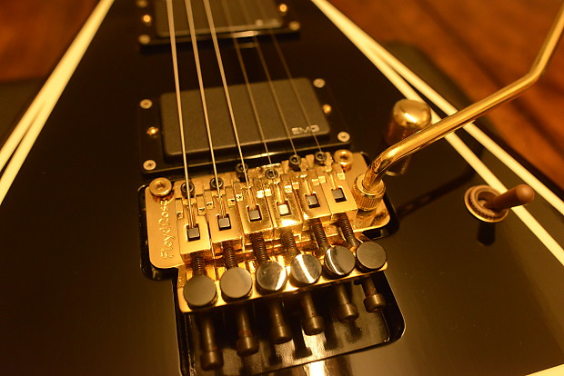 ESP SV Standard Alexi Laiho Sawtooth style Flying V | Reverb España