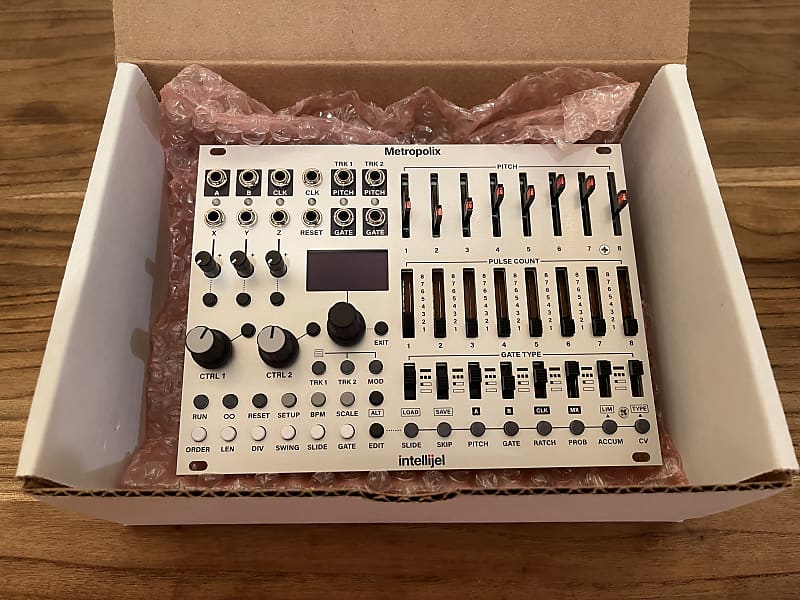 Intellijel Metropolix 3U Modular Multitrack Sequencer | Reverb