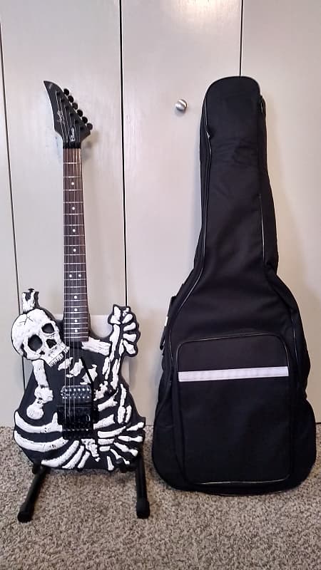 Firefly Bones Shredder Classic with padded Gig Bag | Reverb