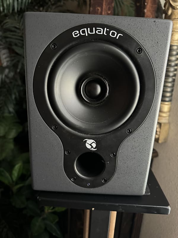 Equator Audio D5 2020 - Grey | Reverb