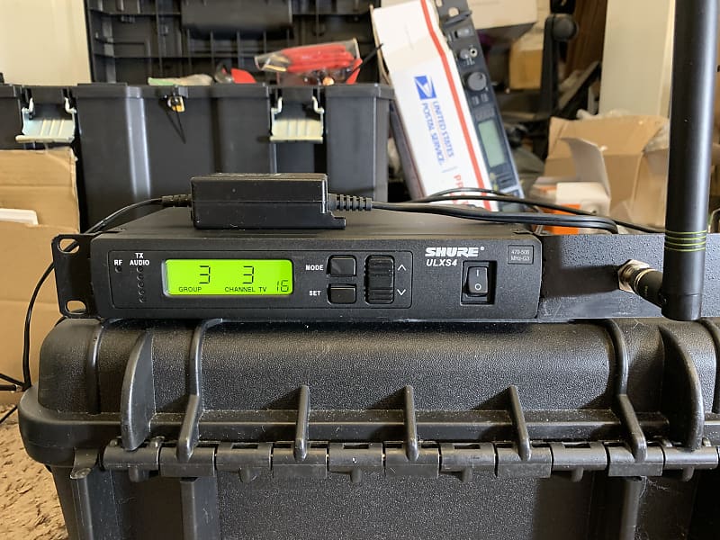 Shure ULXS4 G3 470-506 Wireless Microphone Receiver Rack with | Reverb
