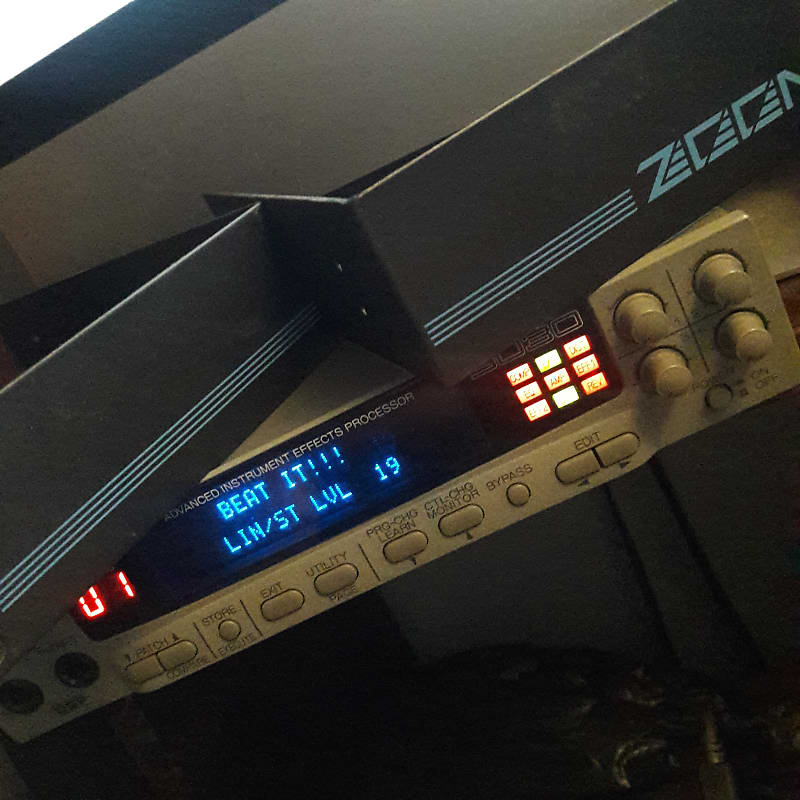 ZOOM 9030 Advanced Instrument Effects Processor | Reverb