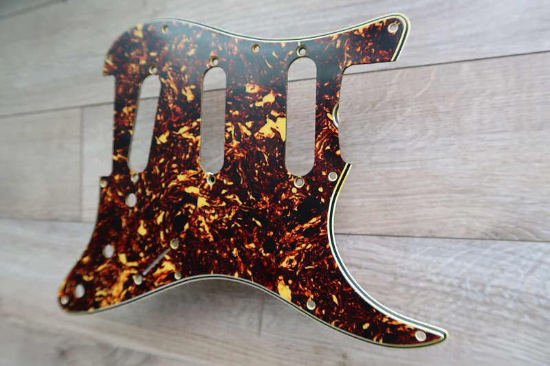 Fender Stratocaster Tortoise Celluloid 59 10 hole avri USA | Reverb