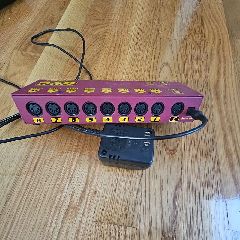 Midiman Midiman Thru 3x8 | Reverb