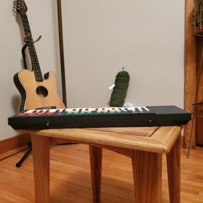 Hing Hon EK-001 Analogue Square Wave Keyboard // Circuit | Reverb