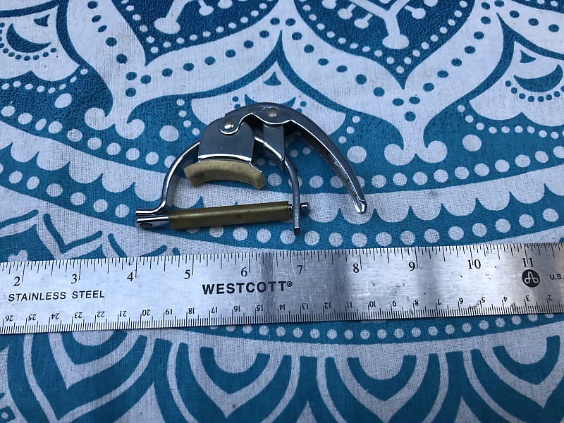 Vintage 1960s Spring Loaded Chrome Capo -For Songs in the Key | Reverb