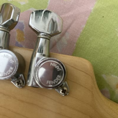 Fender Performer Made in Japan 1985 White/yellow | Reverb