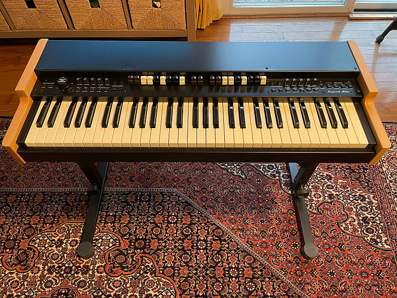 Viscount Legend Solo 2021 Black with wood tone | Reverb