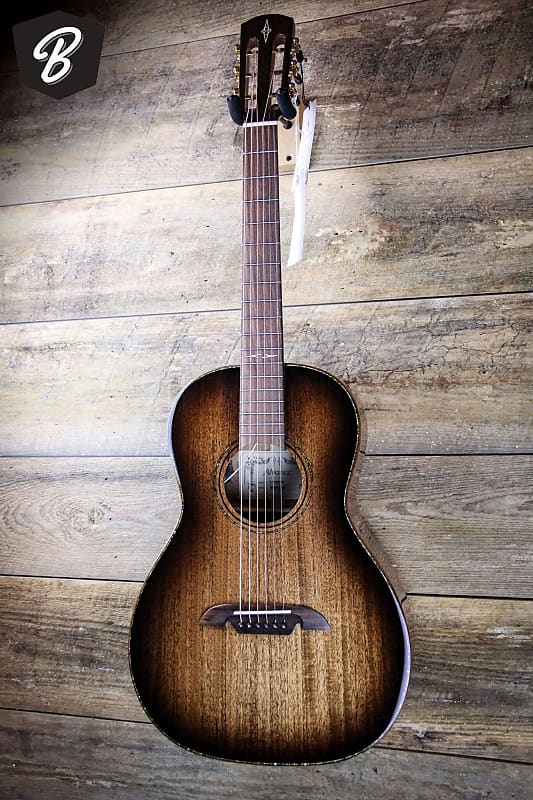 Alvarez Masterworks Parlor MPA66ESHB w/Flexi Case | Reverb