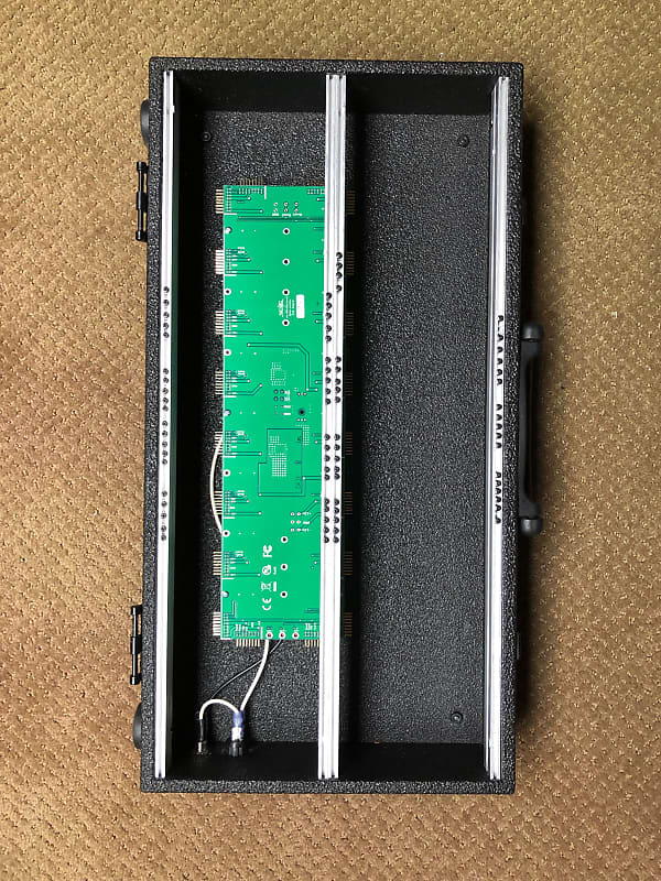 Elite Modular E204 portable eurorack case | Reverb Canada