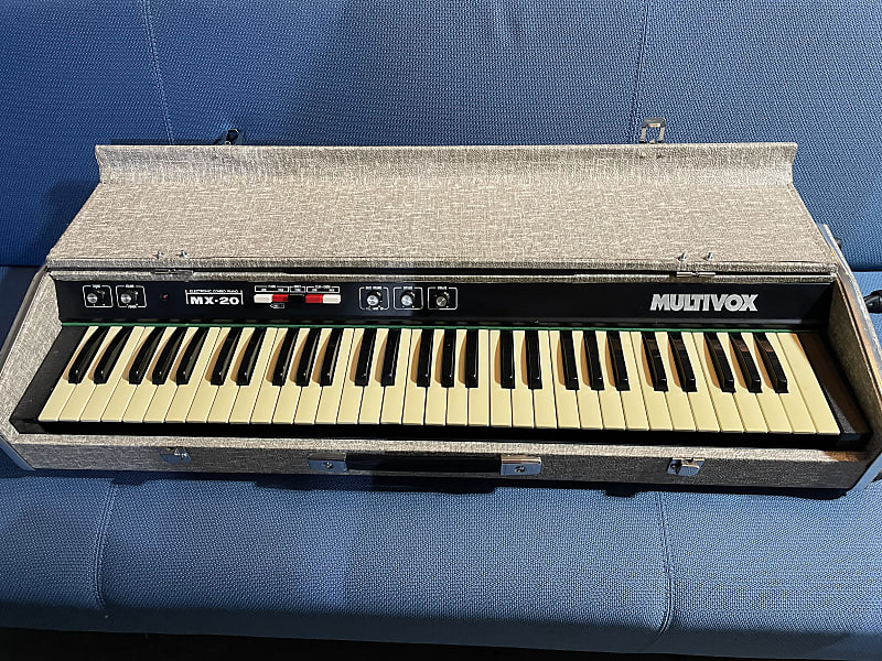 Multivox MX-20 1977-78 - Vox tweed like tolex | Reverb